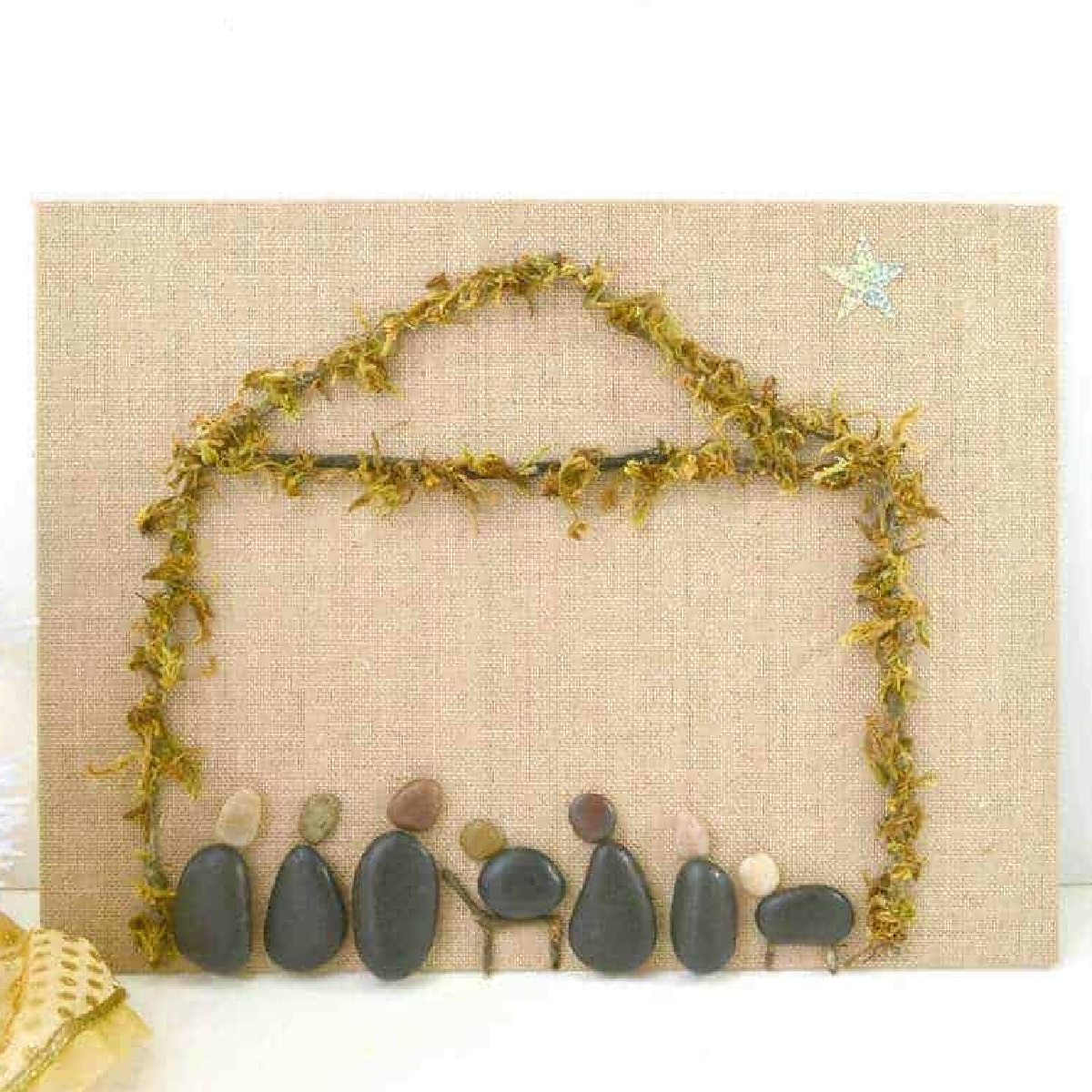 DIY Nativity Craft Using Painted Rocks | The Inspiration Edit