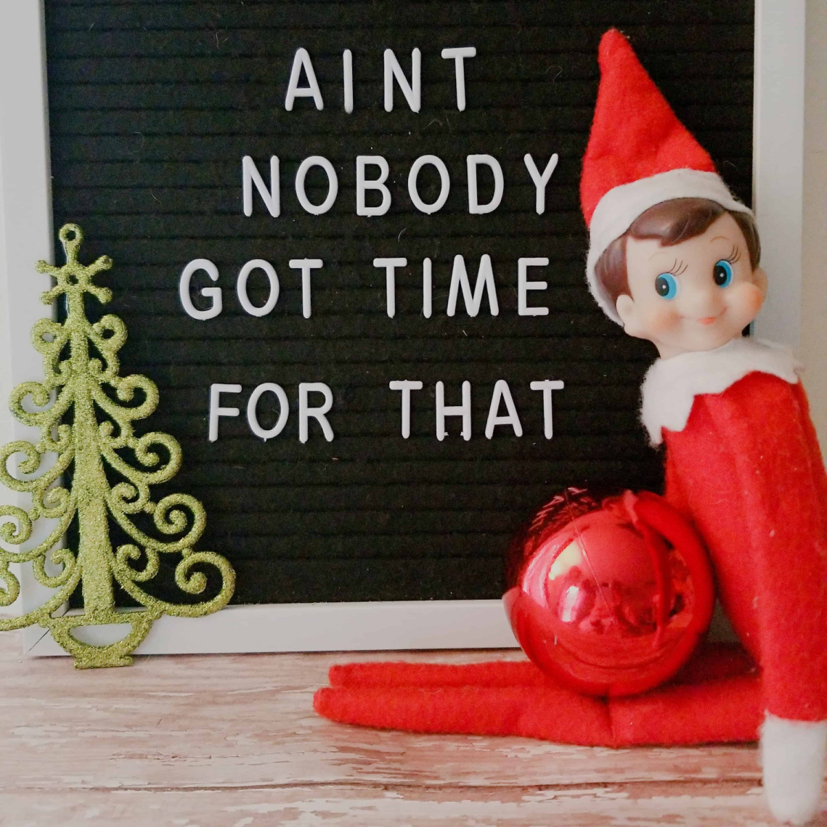 Fun and Simple Elf on the Shelf Messages | The Inspiration Edit