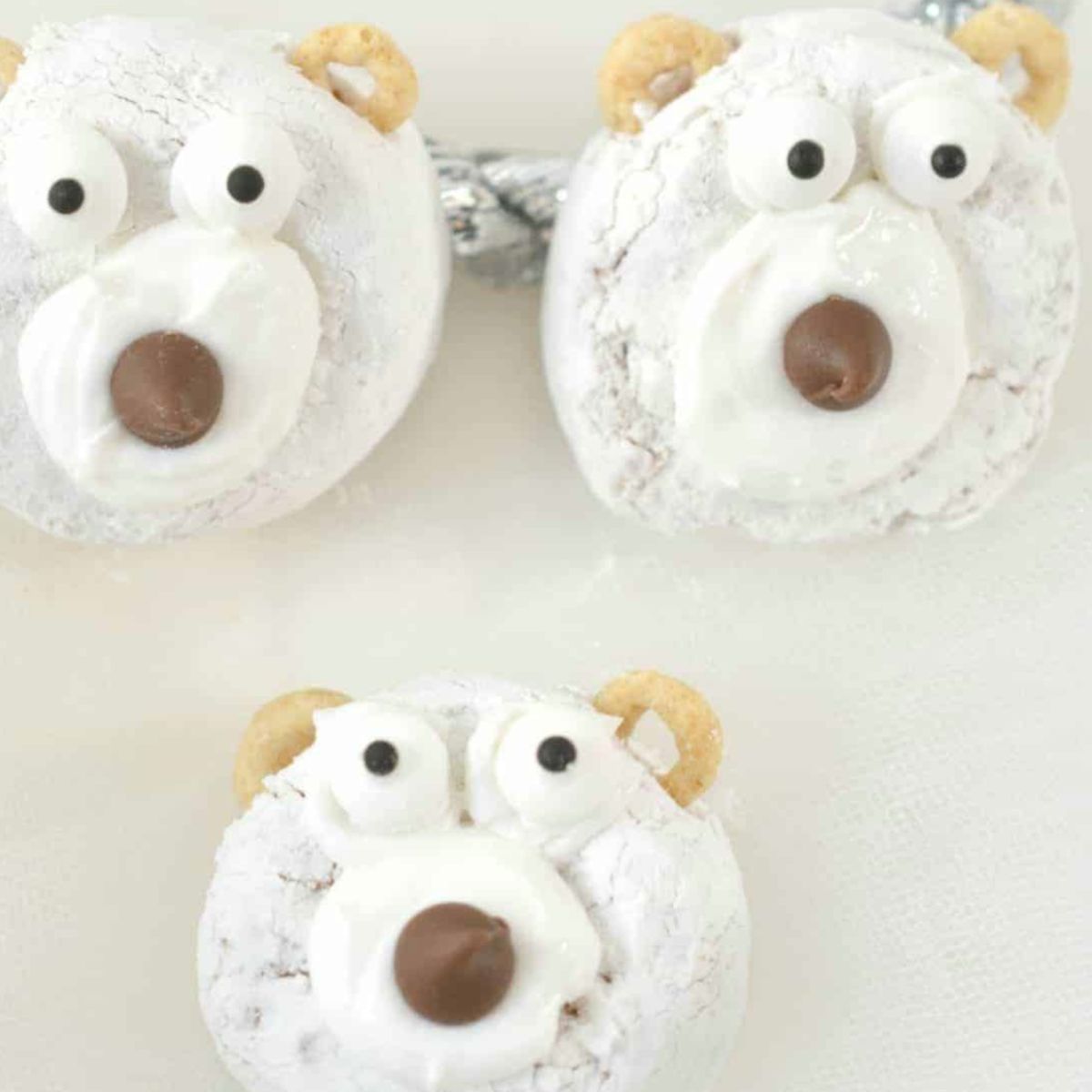 Christmas Donuts Polar Bear Style | The Inspiration Edit