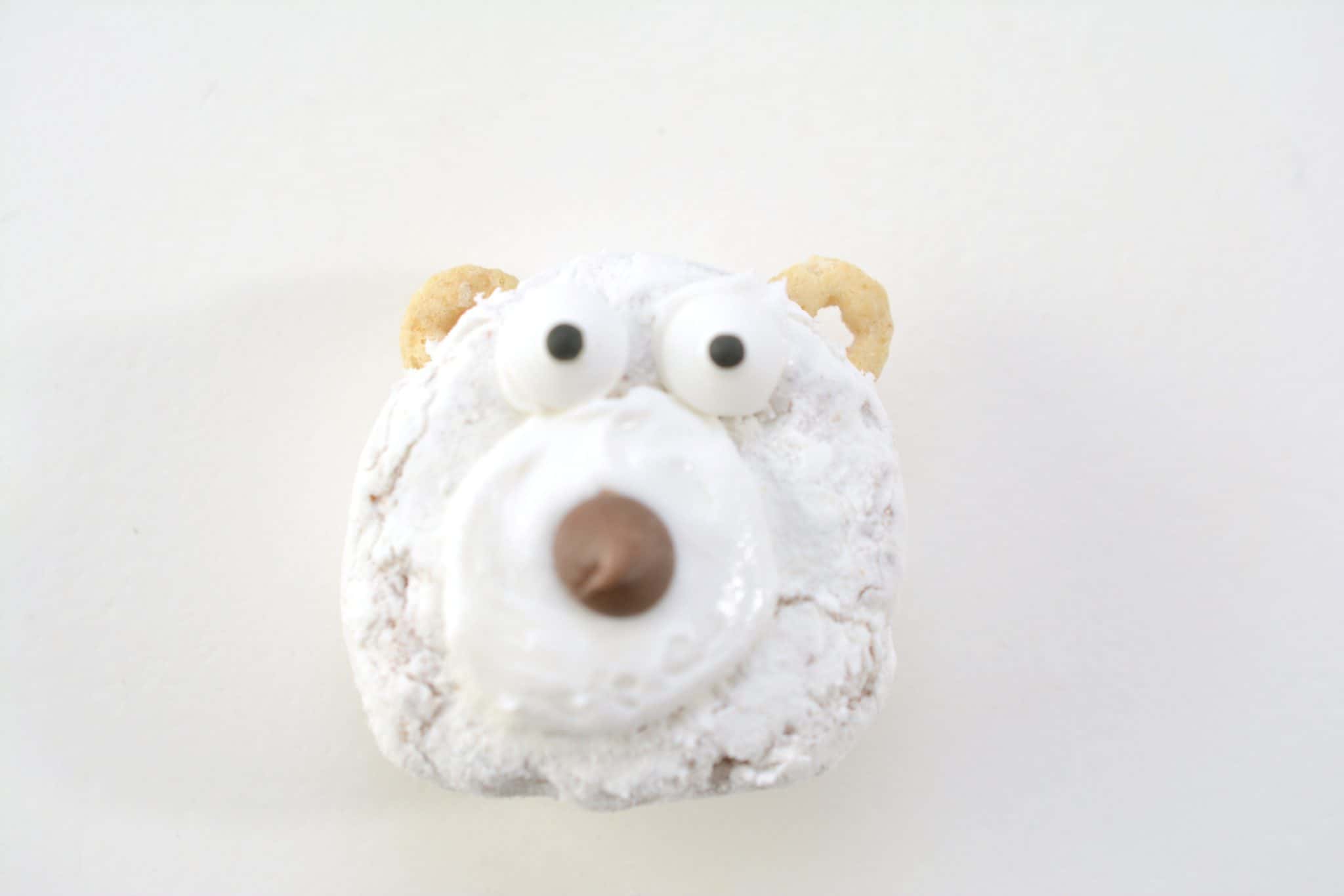 Christmas Donuts Polar Bear Style | The Inspiration Edit