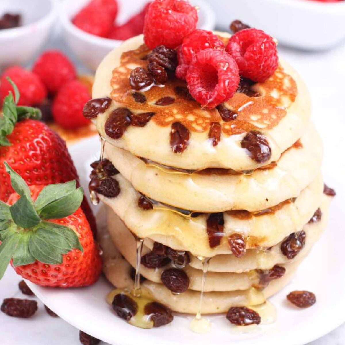 Easy Mini Pancakes With Raisins | The Inspiration Edit