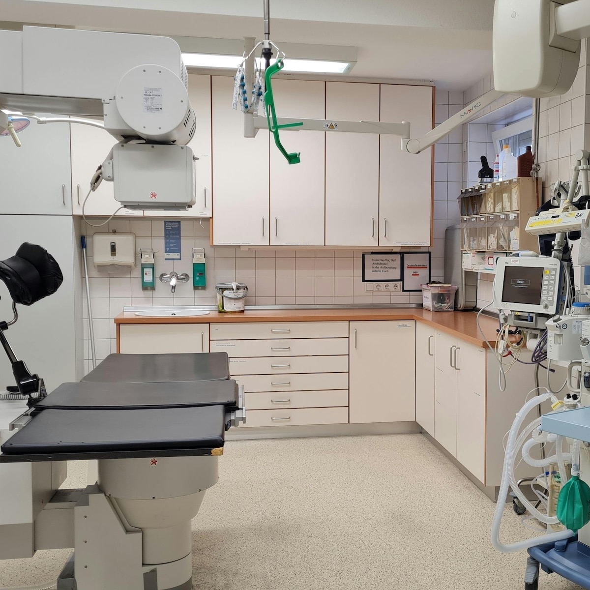 Essential Equipment Every Healthcare Facility Needs | The Inspiration Edit